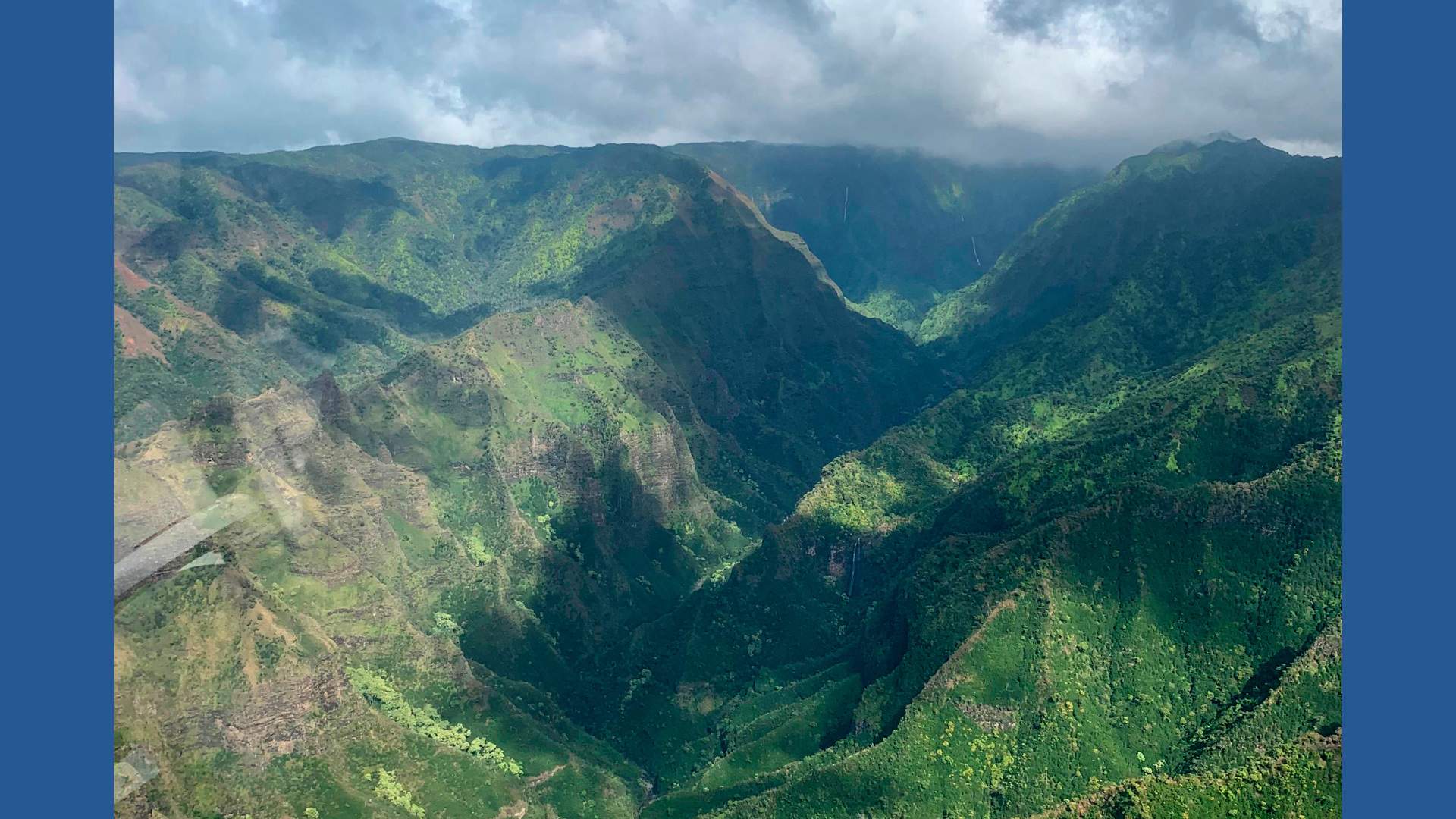 Injuries reported after a helicopter crashes on the Hawaiian island of ...