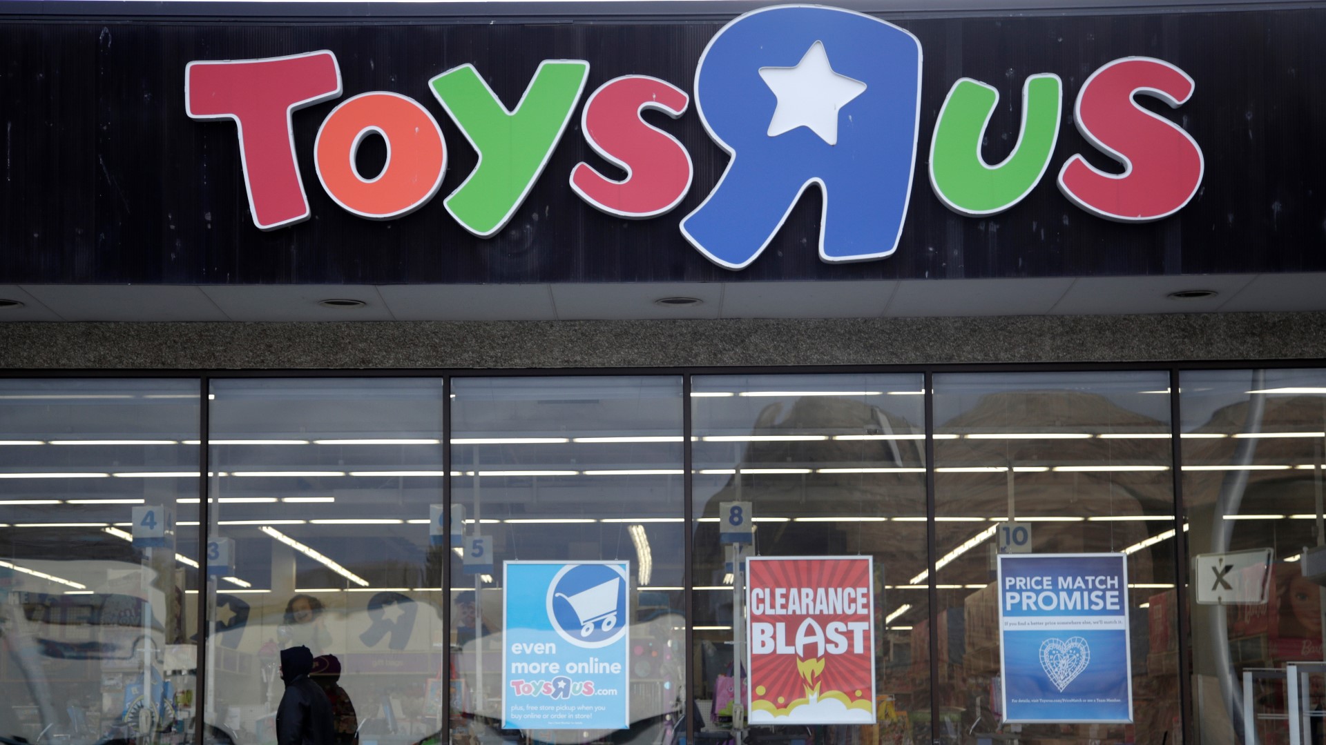 Toys R Us comeback: Toy shops coming to 400 Macy's locations | ksdk.com