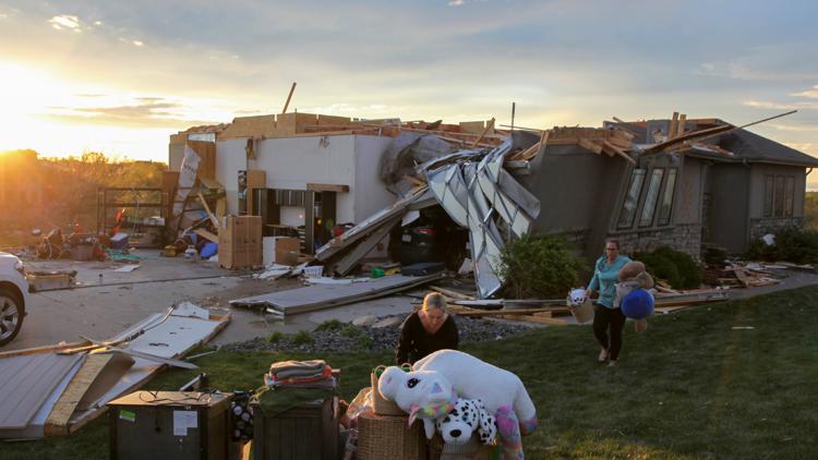 Nebraska Tornado Omaha Suburbs Suffer Severe Damage Ksdk