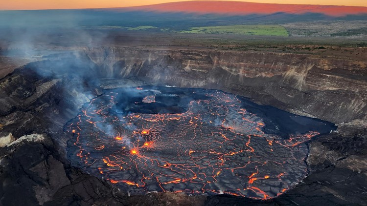 Hawaii's Kilauea volcano not erupting, USGS reverses warning | ksdk.com