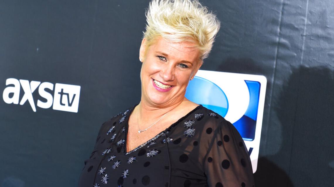 Food Network star Anne Burrell dies at 55 | ksdk.com