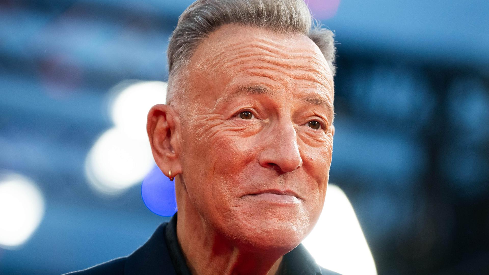 Bruce Springsteen condemns Trump over ICE actions in Minneapolis during ...