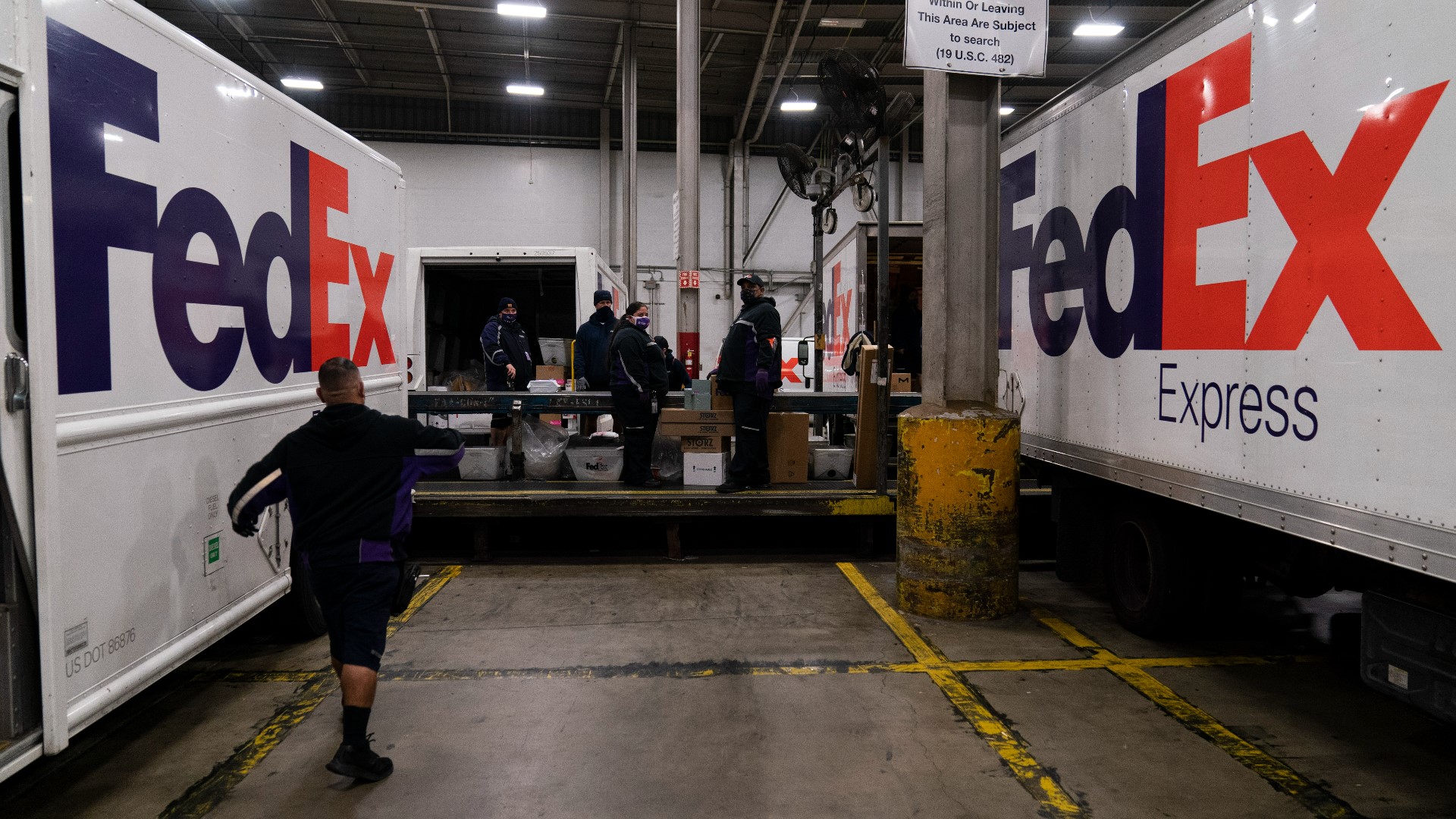 FedEx, USPS, UPS and others expected to meet holiday demand | ksdk.com