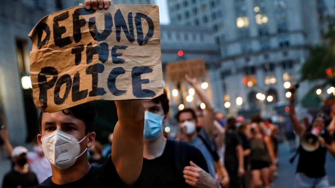 Calls to defund police doesn't have widespread success in US | ksdk.com