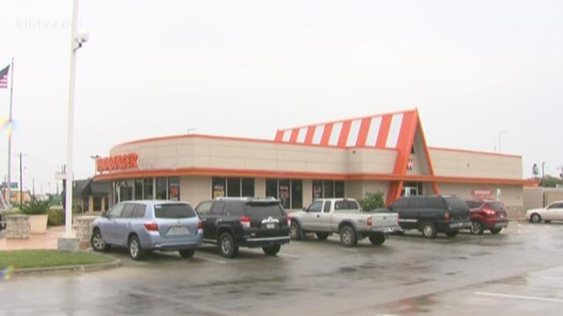 Chiefs' Patrick Mahomes opens Whataburger | ksdk.com