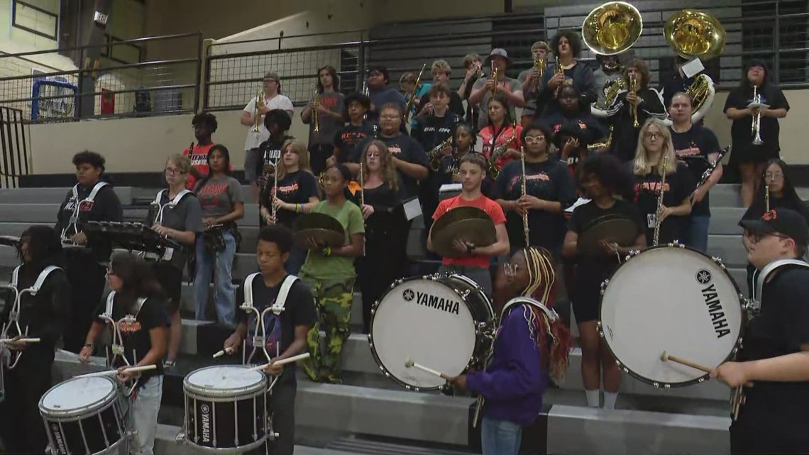 Ritenour High School students dive into learning as new semester kicks ...