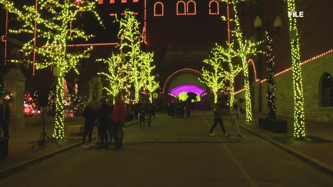 Happening in the Lou: Visit these holiday light displays while they ...
