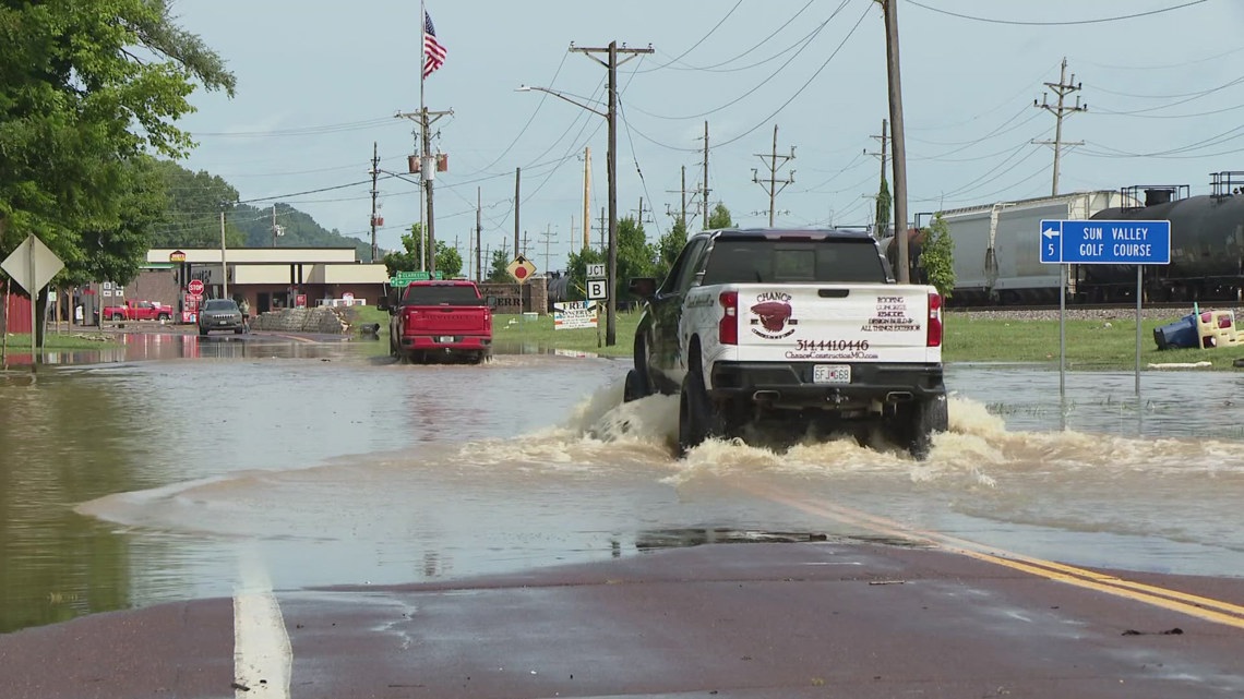 Weekend flash flooding prompts state of emergency in Lincoln County, Missouri | ksdk.com