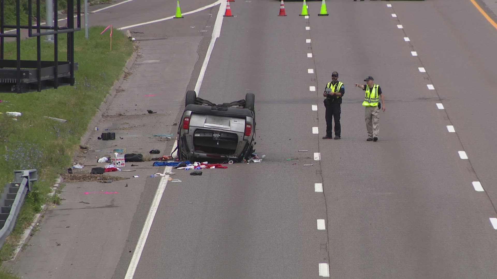 1 dead, 1 injured in rollover crash on I-70 in St. Louis | ksdk.com