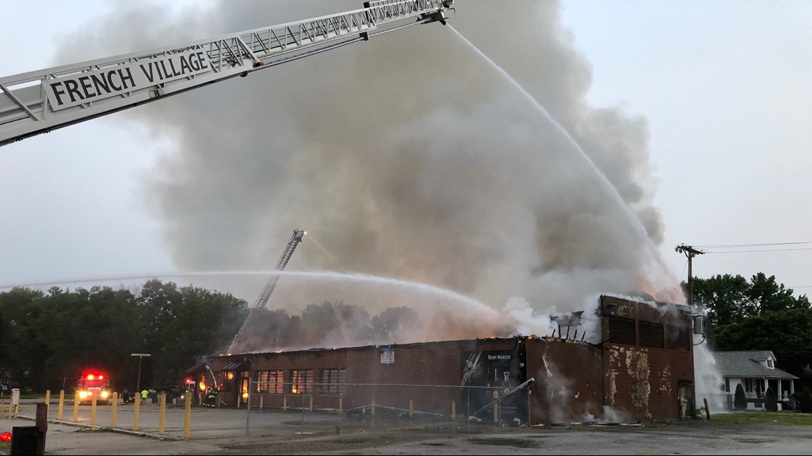 Large grocery store fire burning in Metro East could be seen from ...