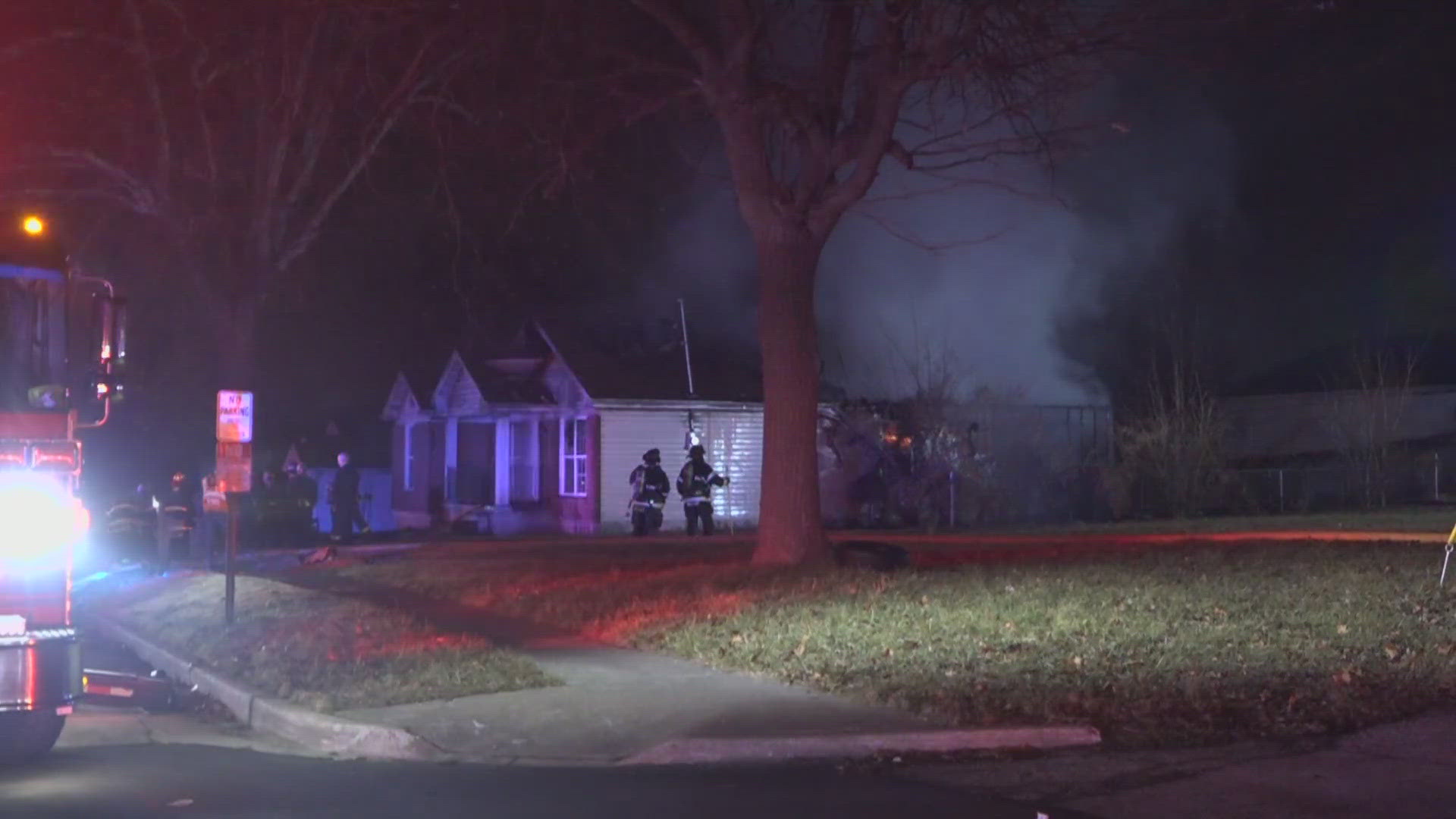 Firefighters battle house fire overnight in north St. Louis County ...