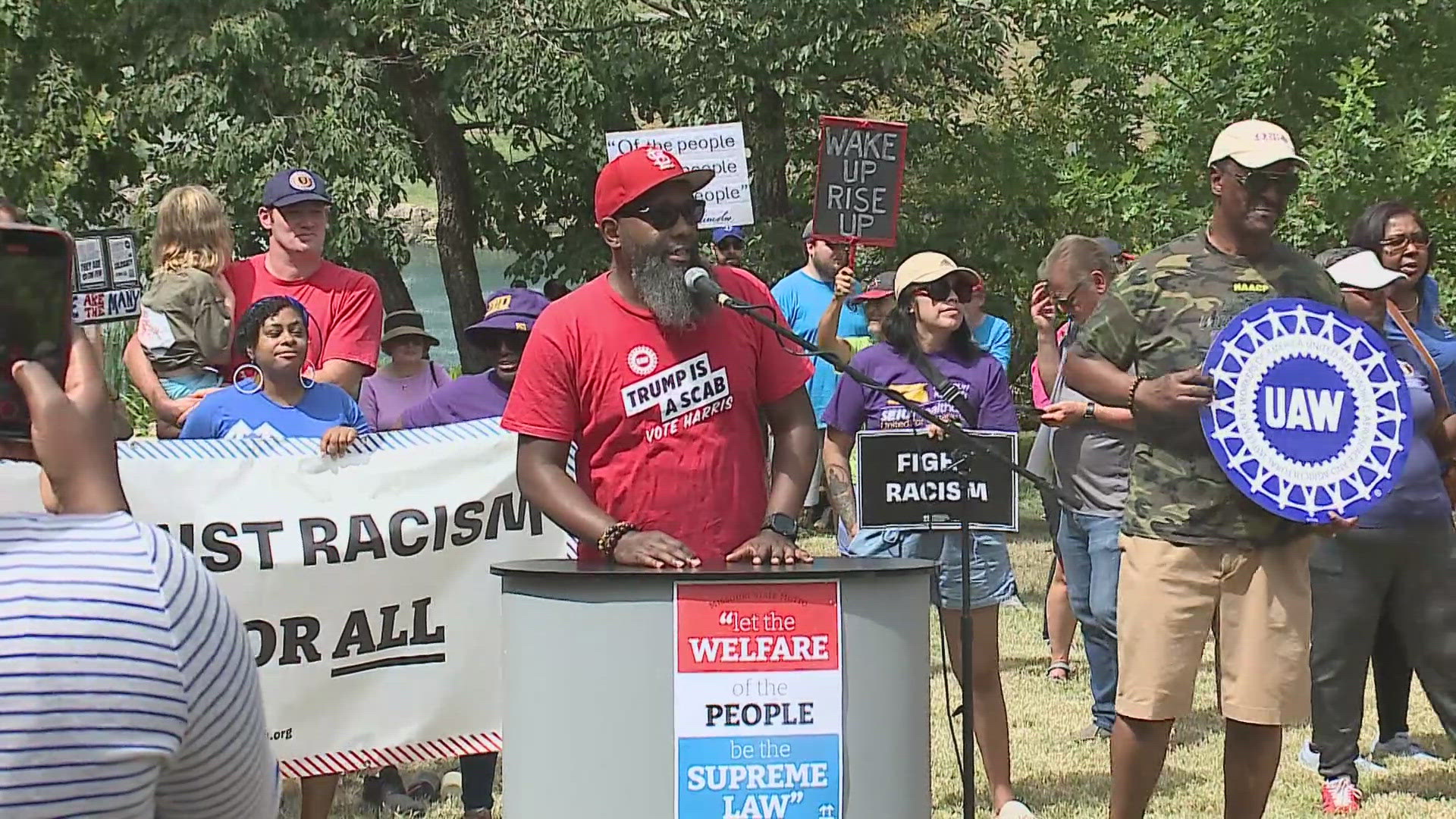 Labor Day rally in St. Louis slams Trump, Kehoe over redistricting plan ...
