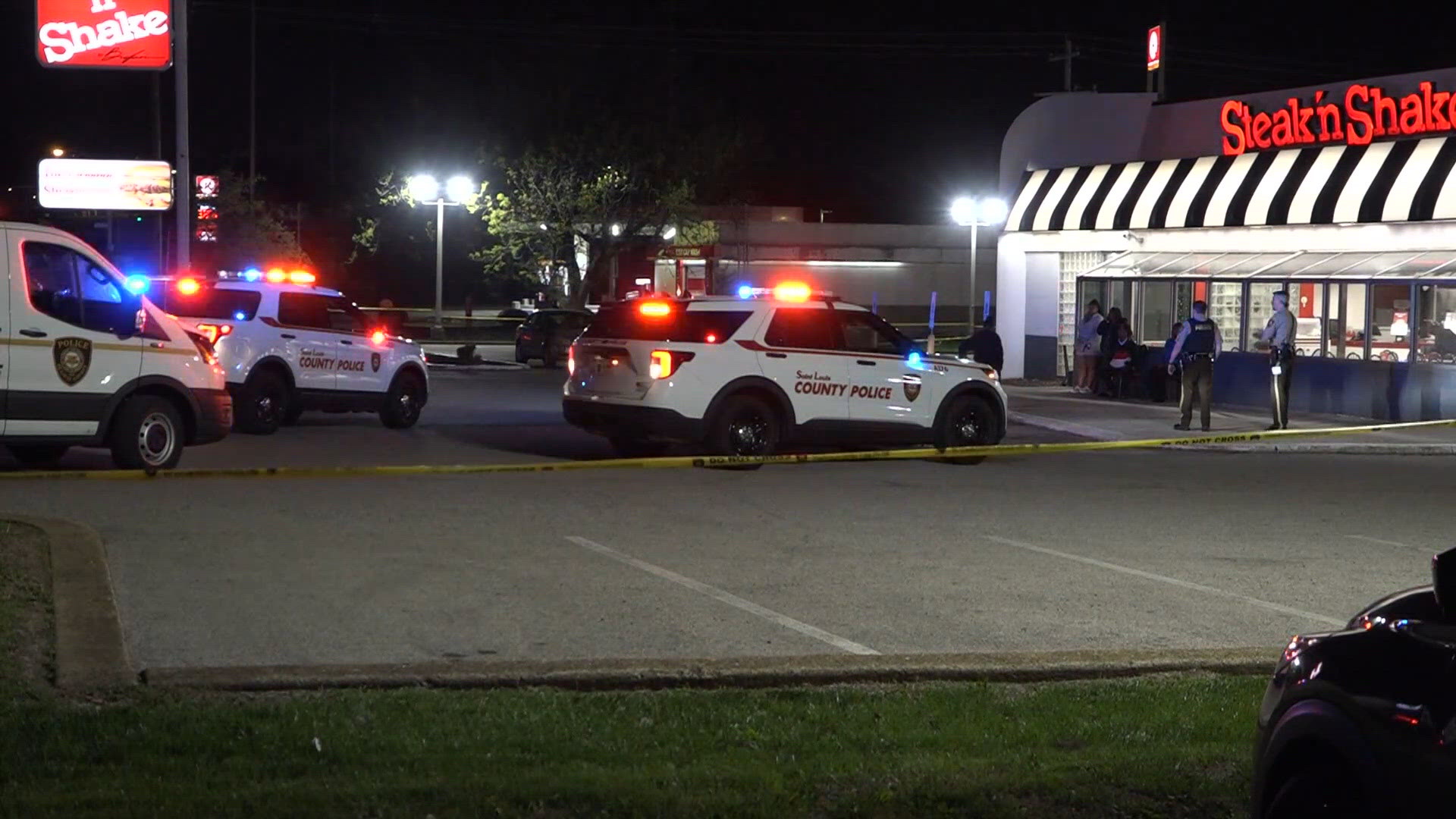Steak 'n Shake killing spurs calls for action on anti-violence funding ...