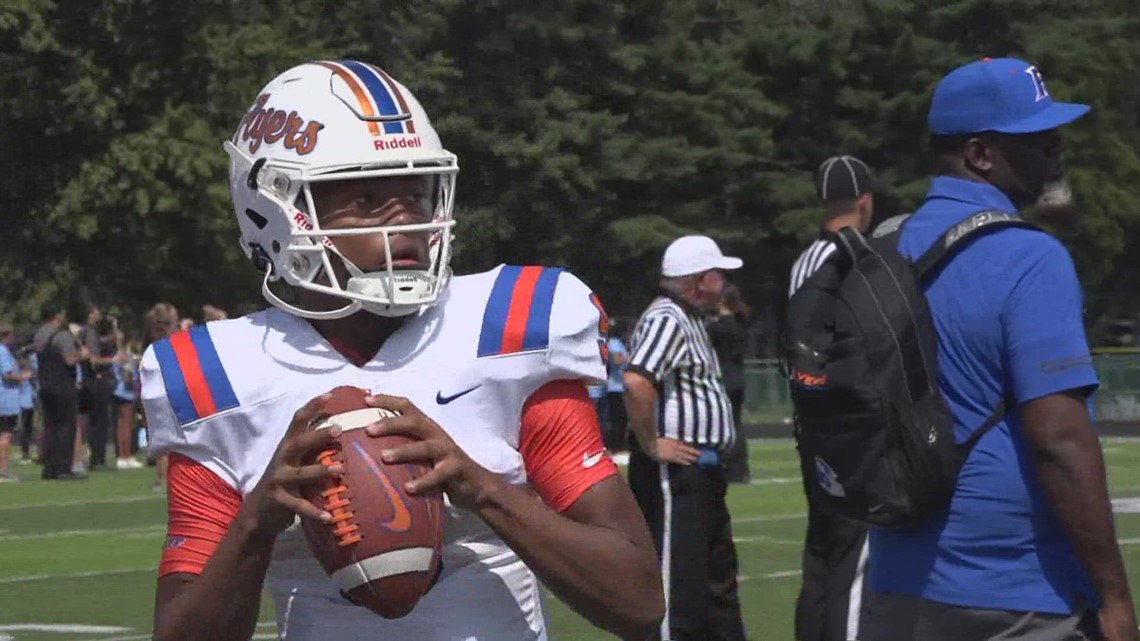 East St. Louis wallops Belleville East 57-0 | ksdk.com