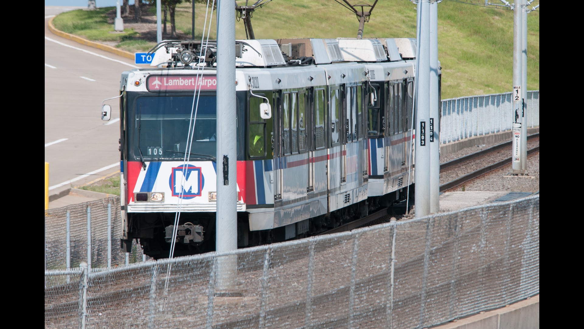 Elected leaders sign off on new MetroLink safety plan | ksdk.com