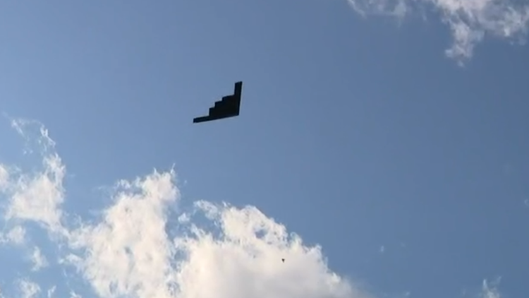 Flight plan to see today's B-2 stealth bomber flyover | ksdk.com