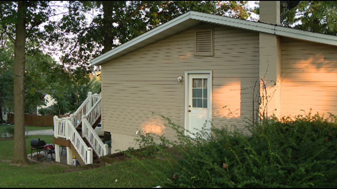 Stranger shoots at Elsberry family's house, after making 'strange ...