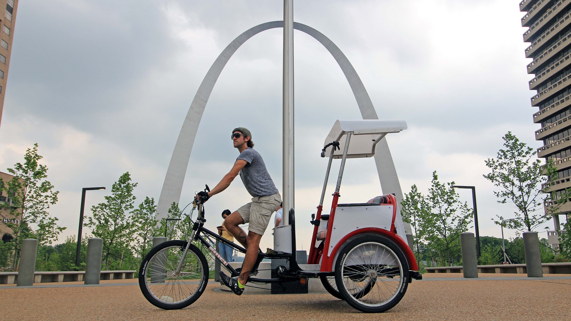 Our Beautiful City: Pedicab around downtown St. Louis | ksdk.com