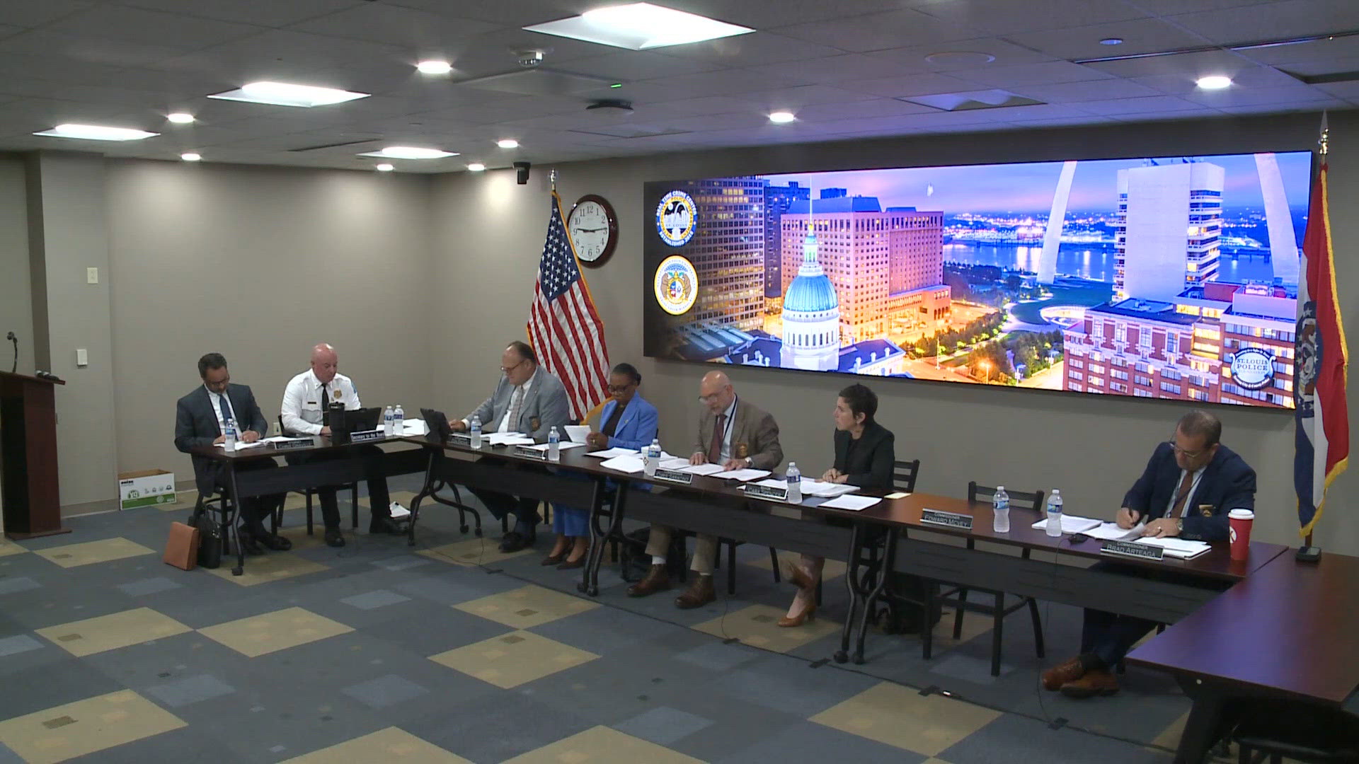 St. Louis police command pay raise proposal delayed over budget ...