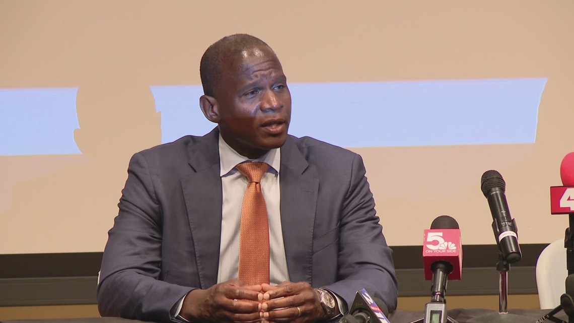 Laura Barczewski - Journalist Profile - Intelligent Relations