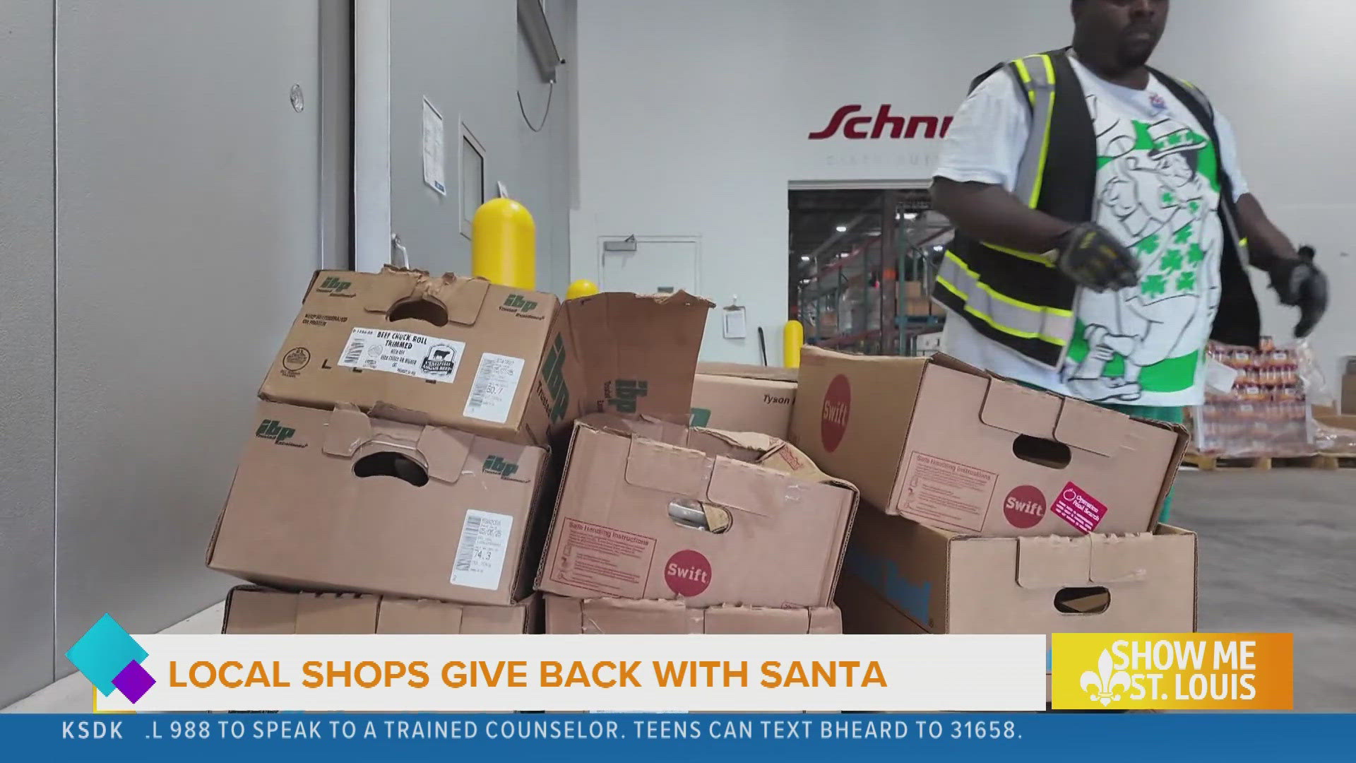 Local businesses offering free photos with Santa for food donations on ...