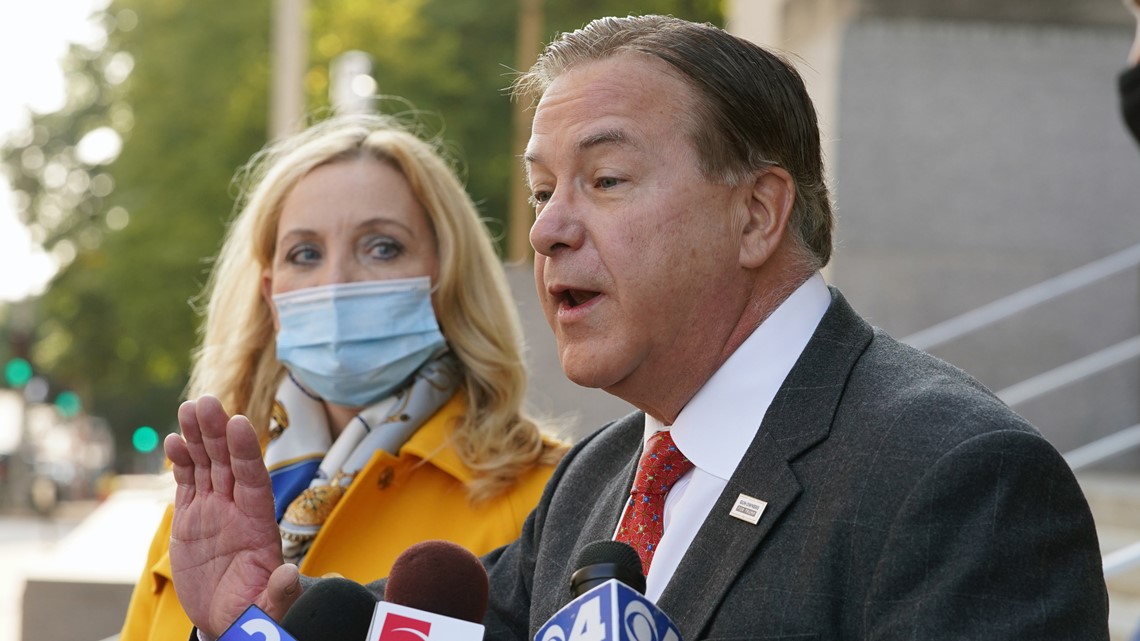 McCloskey indictments sealed: legal experts say it's unusual | ksdk.com