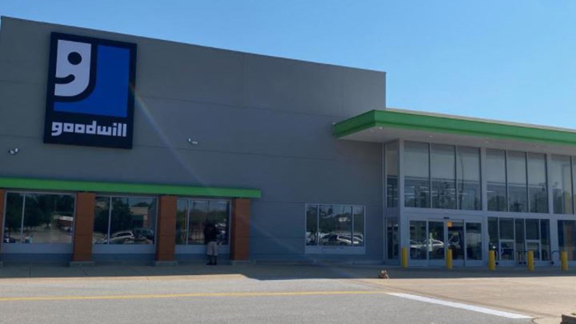 Goodwill opens new Jennings store | ksdk.com