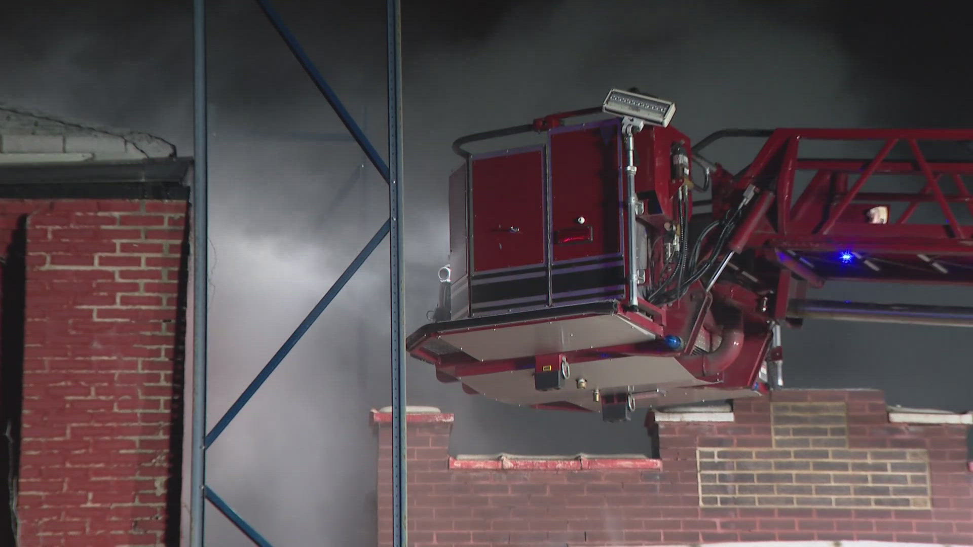New training saved St. Louis firefighter's life after ice-covered roof ...