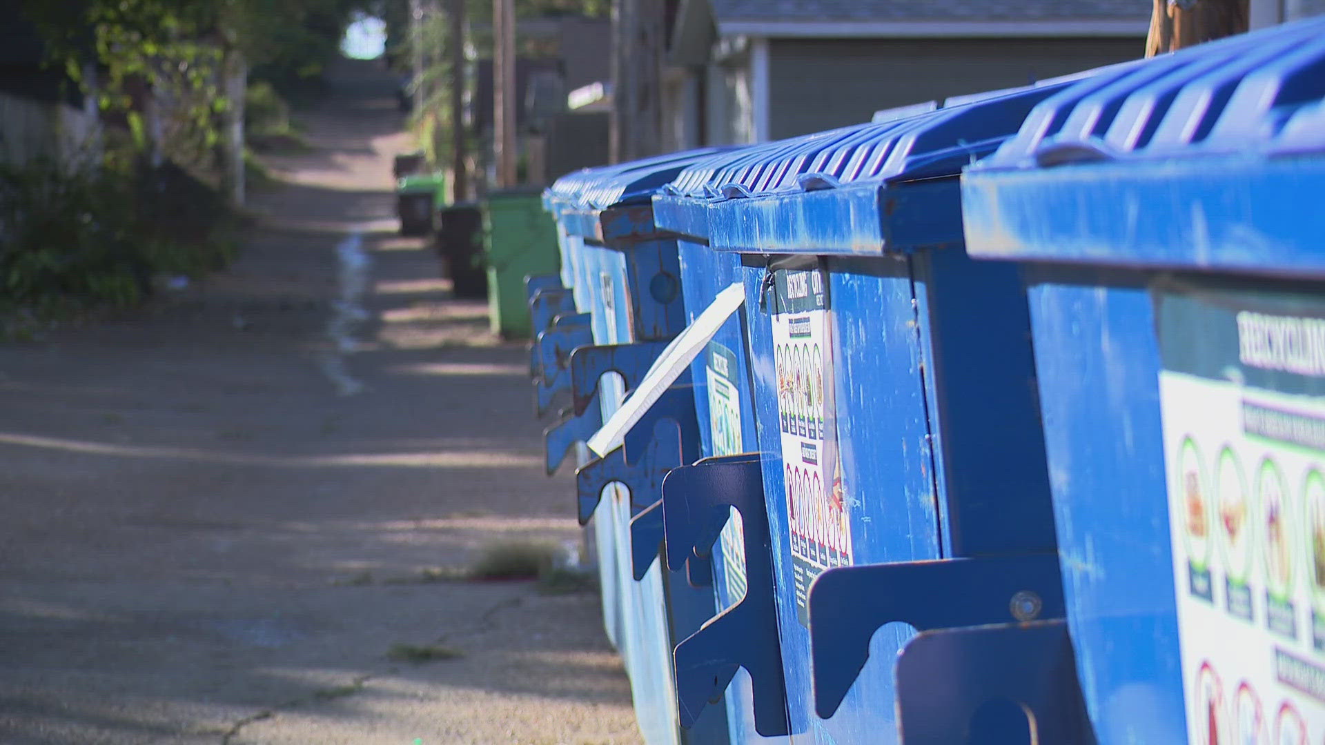 St. Louis recycling drop-off sites overflowing | ksdk.com