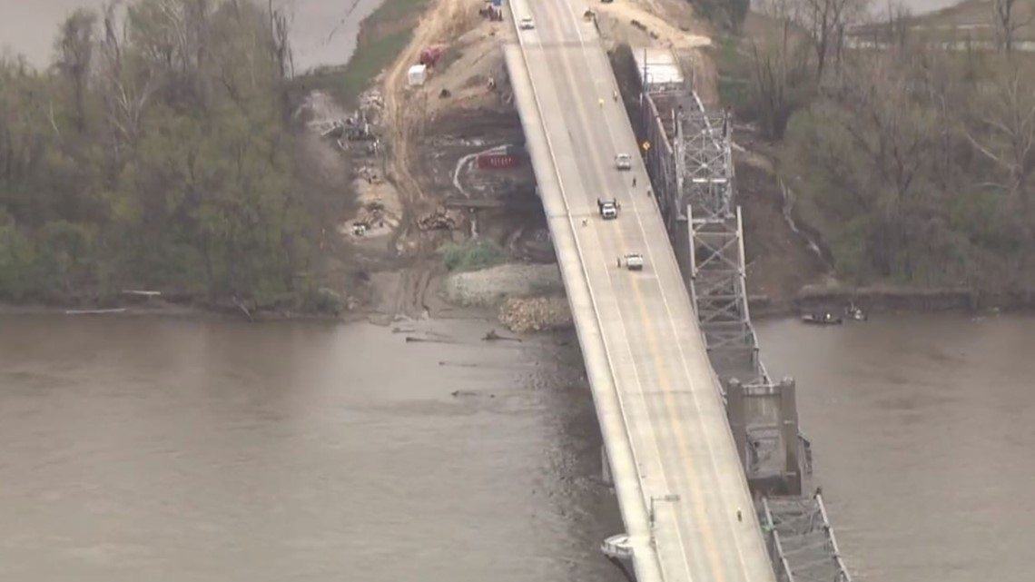 WATCH: Demolition of old Route 47 bridge over Missouri River | ksdk.com