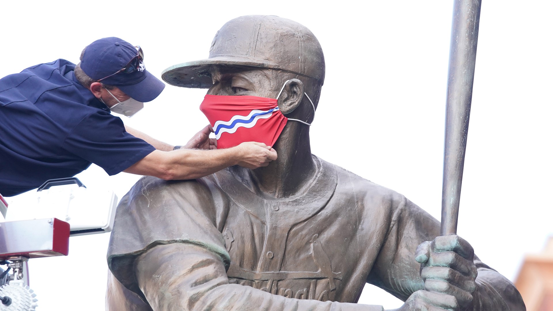 Masks installed on St. Louis statues | ksdk.com