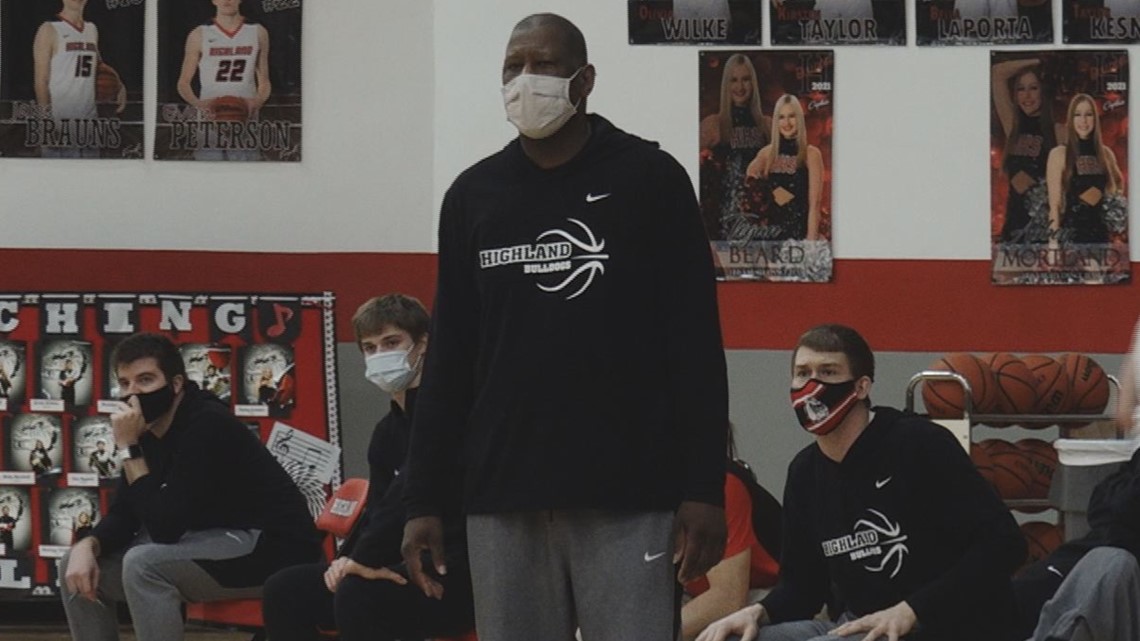 Highland head coach Deryl Cunningham's fight against COVID-19 | ksdk.com