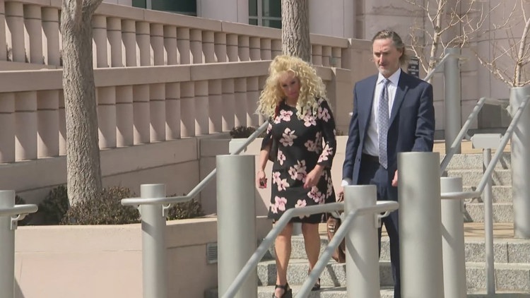 'Chimp Crazy' star Tonia Haddix jailed for hiding chimp despite court ...