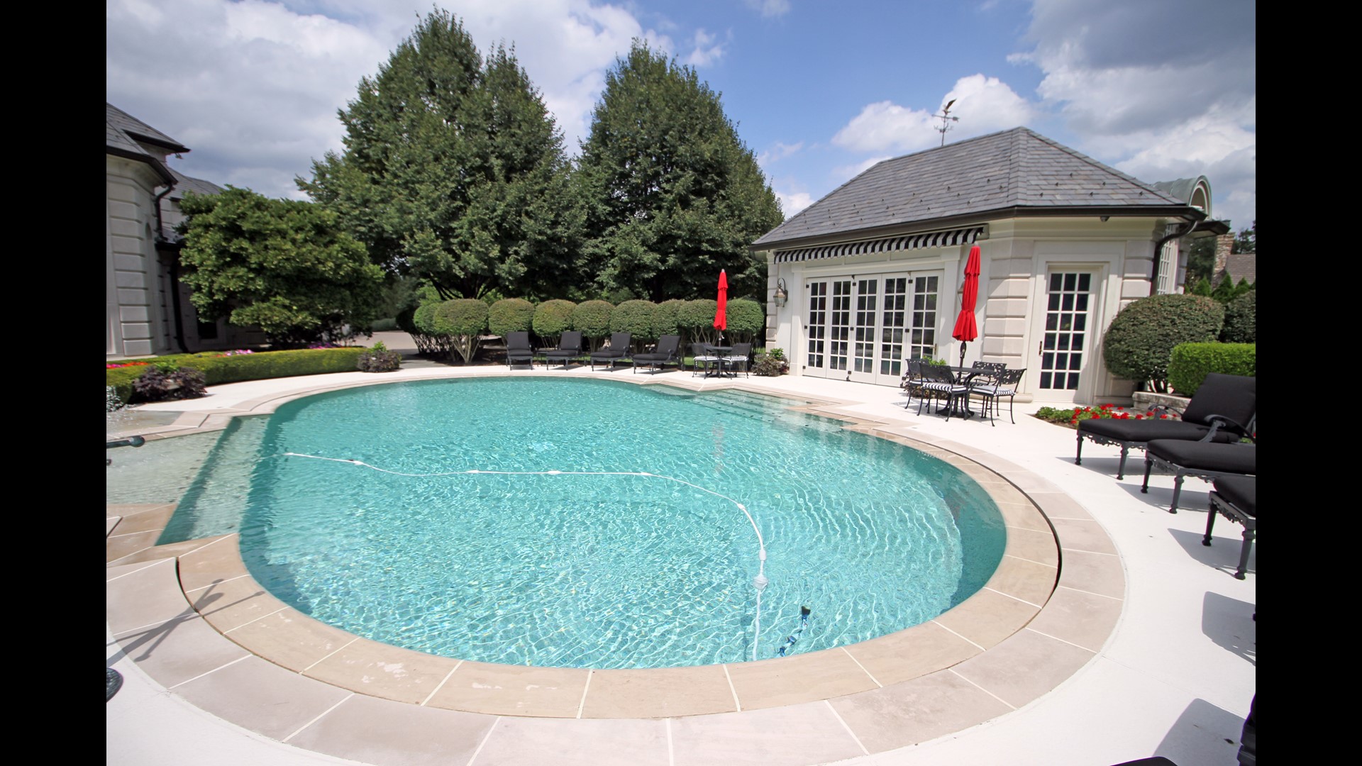 Peek inside a $10.7M house in Ladue | ksdk.com