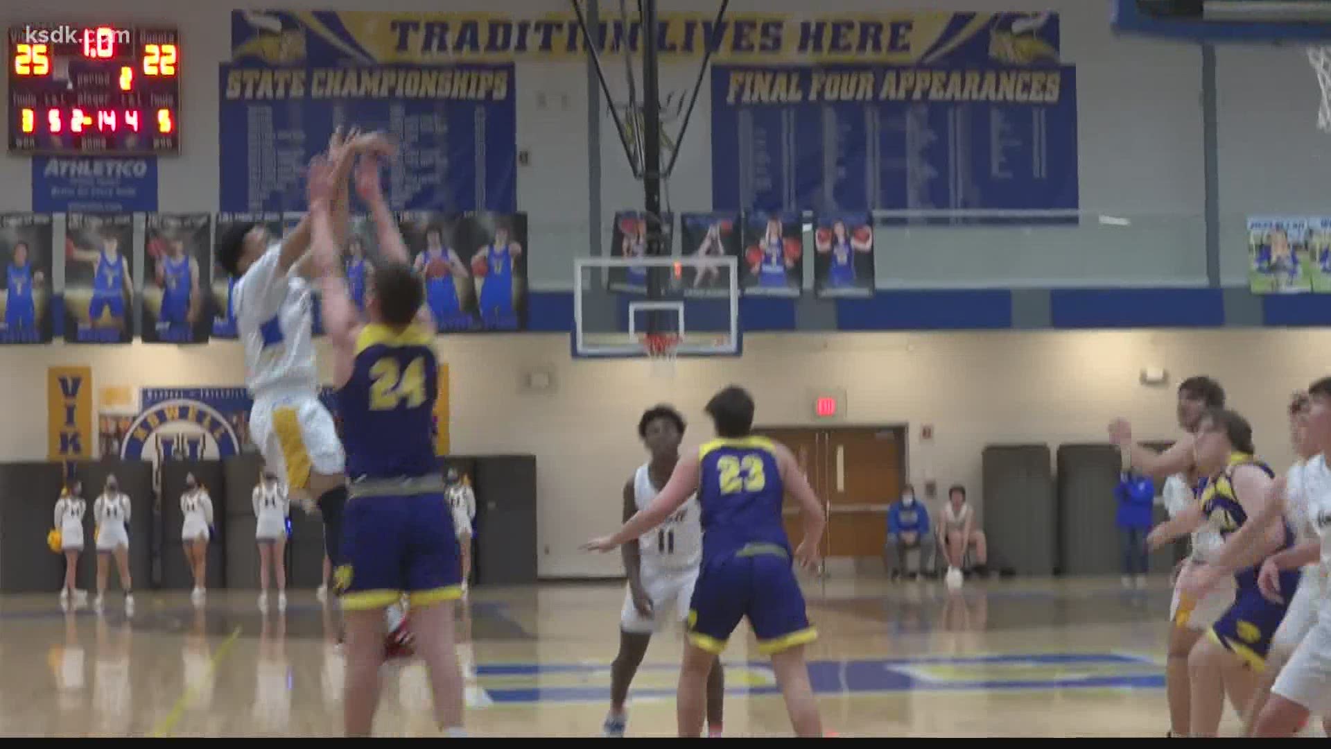 Fort Zumwalt North, Francis Howell meet in district championships ...