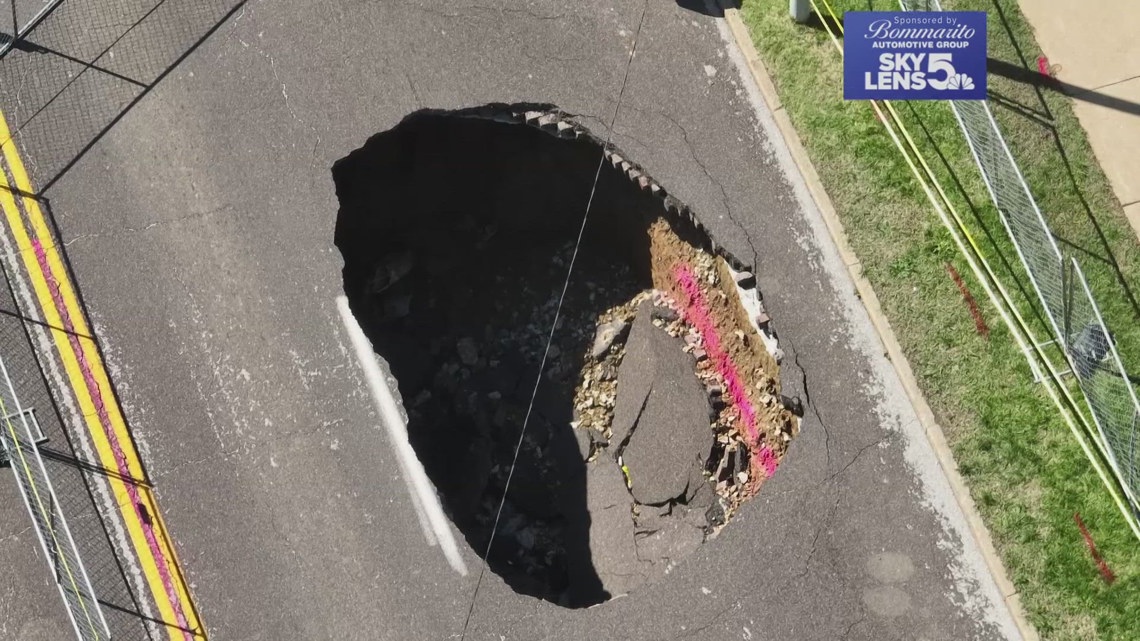 Massive St. Louis sinkhole draws onlookers | ksdk.com