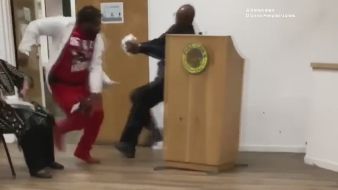 Pine Lawn alderman's brother accused of injuring officers and board ...