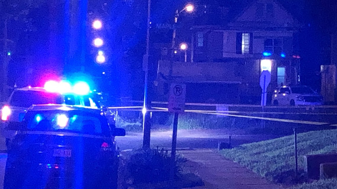 St. Louis double homicide: 2 men found shot to death in car | ksdk.com