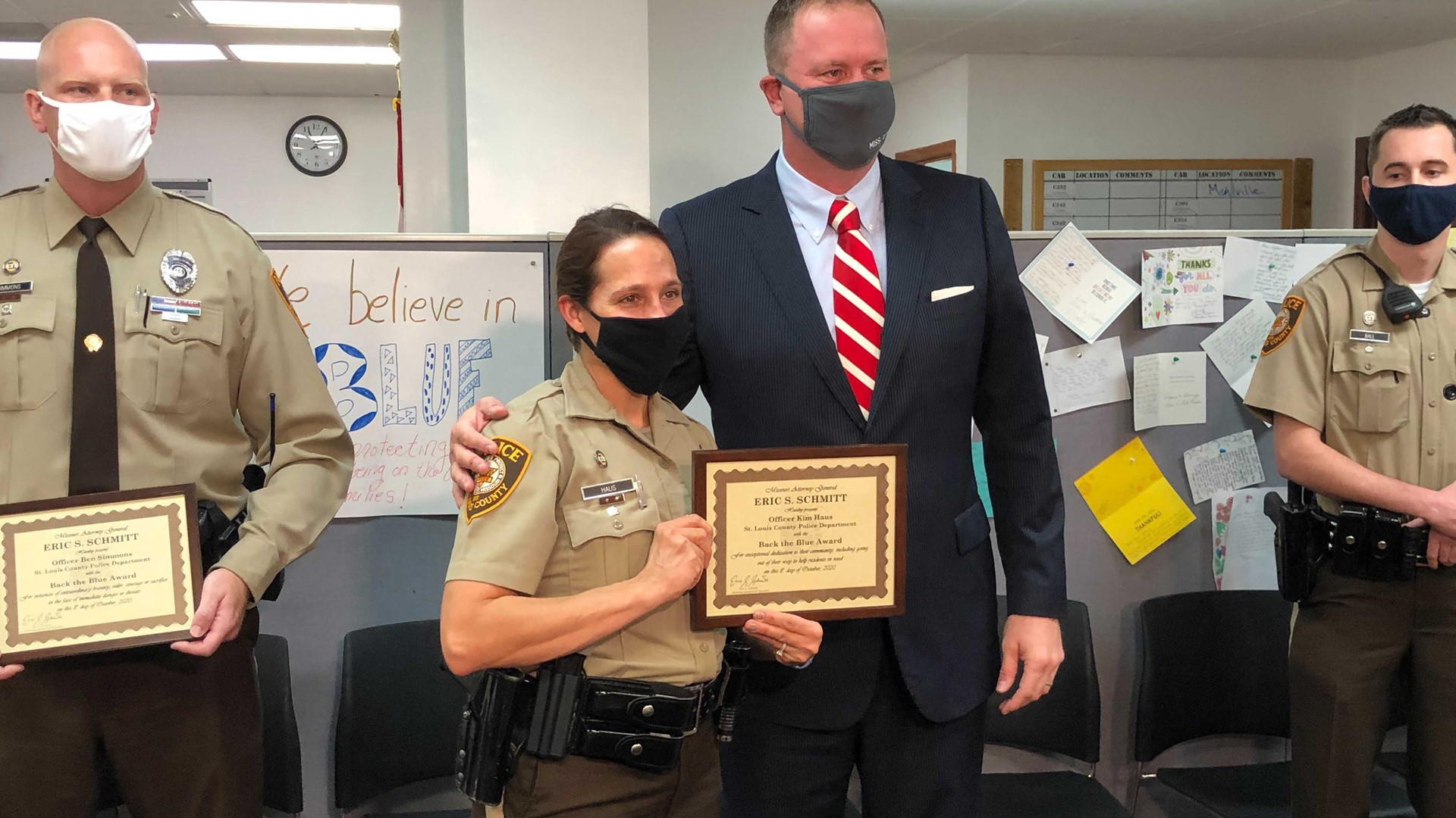 St. Louis County police officers receive 'Back the Blue' awards | ksdk.com