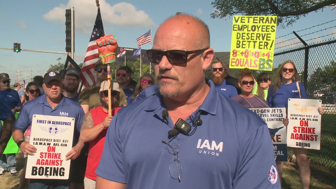 Union president urges Trump to mediate Boeing contract negotiations ...