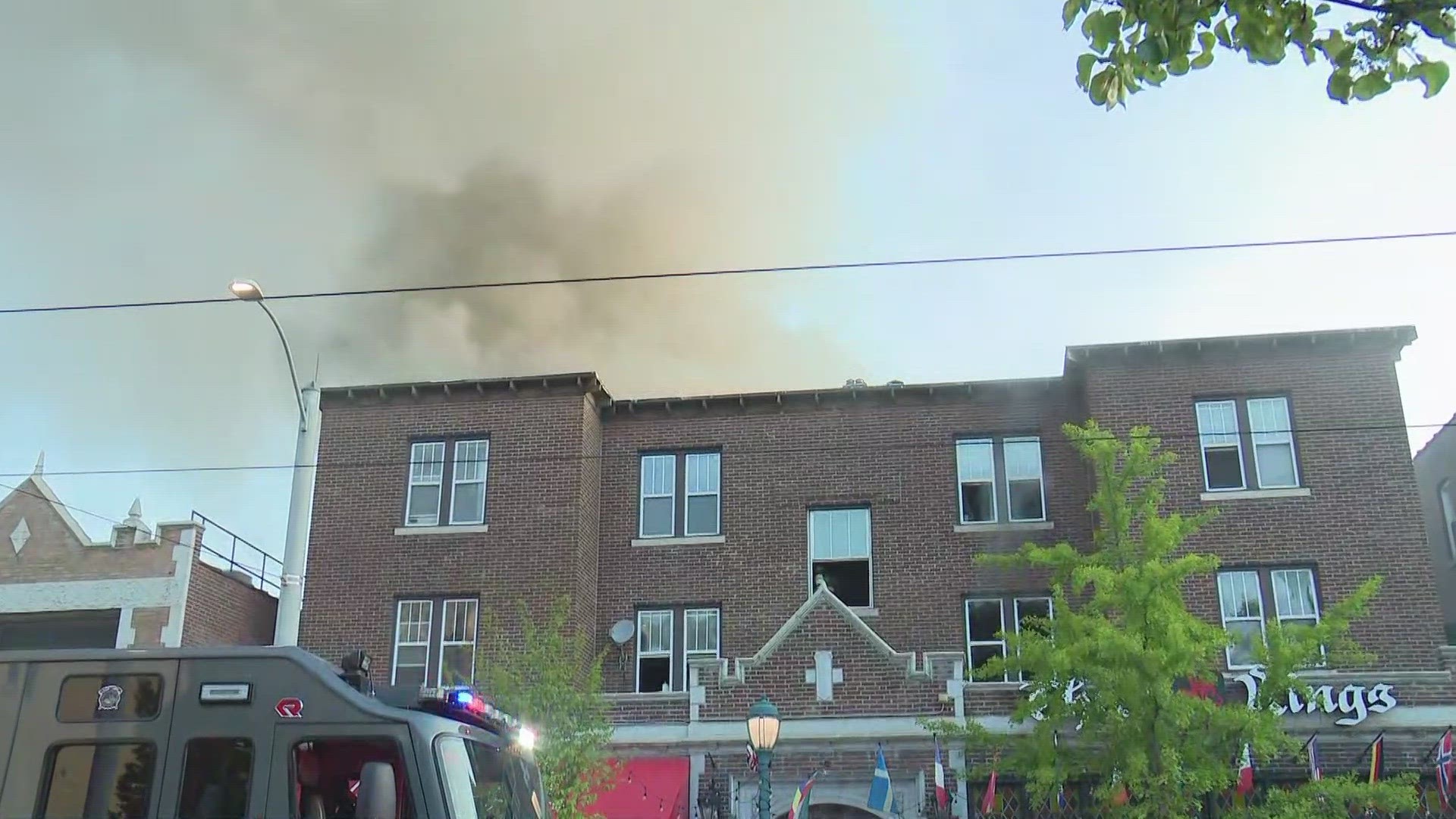 Popular restaurant catches fire in Delmar Loop Wednesday | ksdk.com