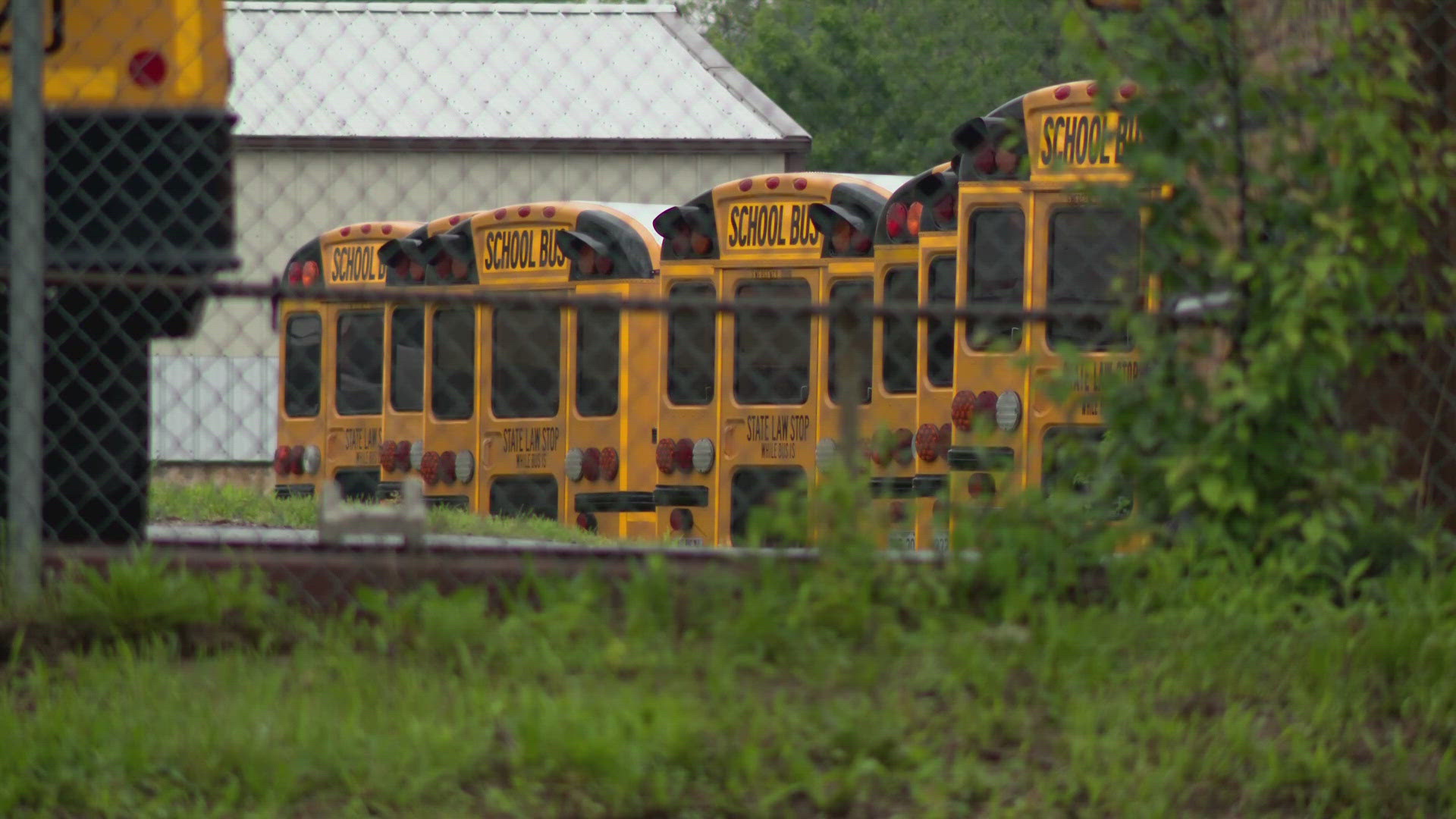 Hazelwood school bus driver charged after fighting two minors, police say | ksdk.com