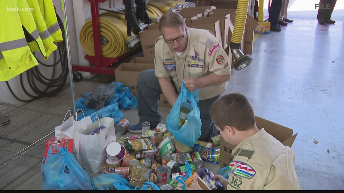 St. Louis Boy Scouts helping food bank amid COVID-19 pandemic | ksdk.com