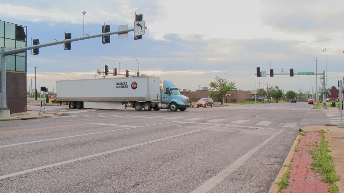 Some St. Louis traffic lights still off as the city recovers from ...
