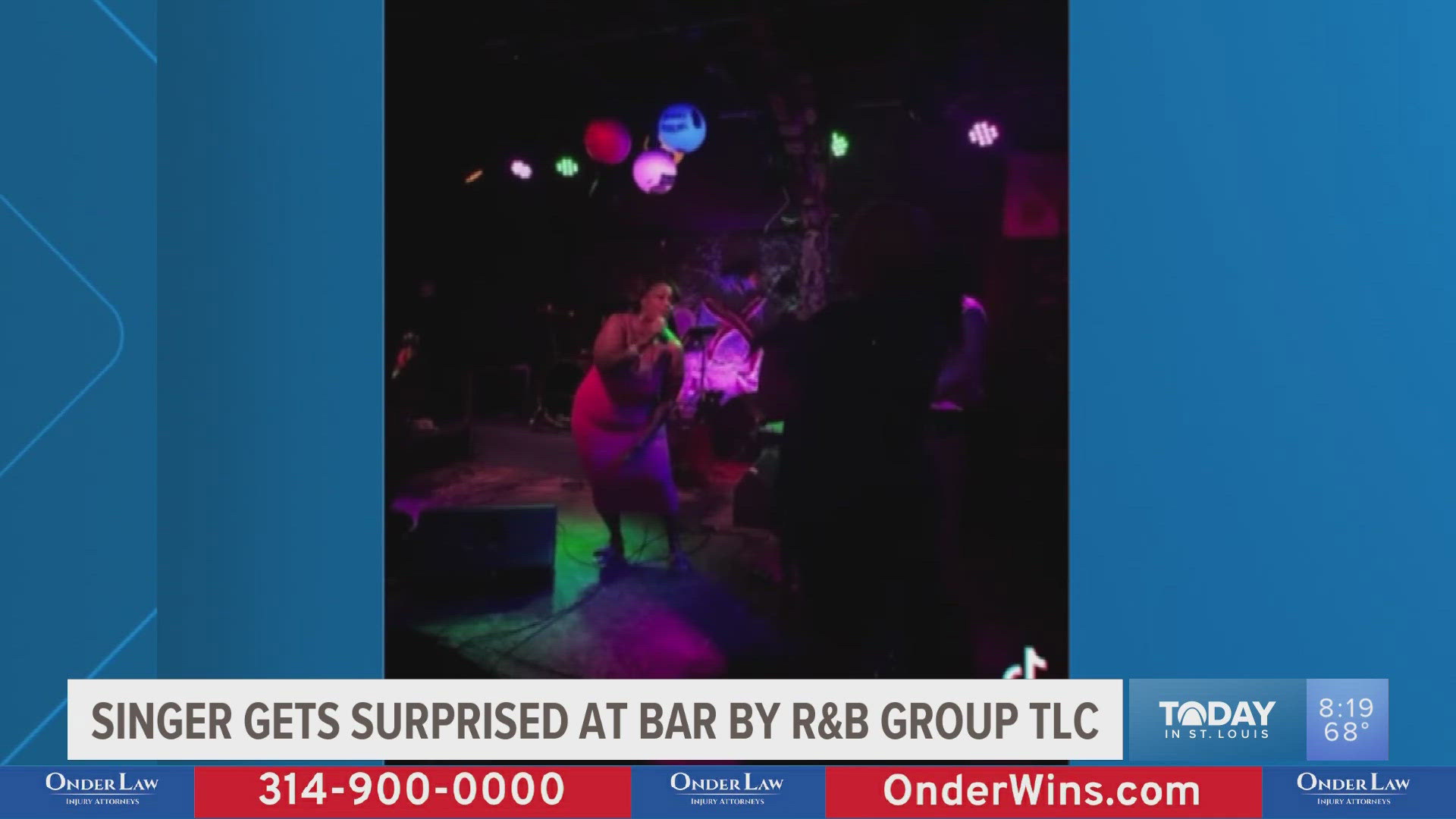 Singer gets surprised at bar by R&B group TLC | ksdk.com