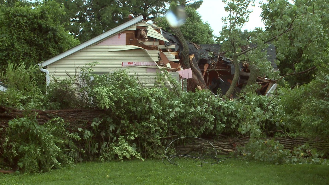 Large tree falls into home in north St. Louis County | ksdk.com