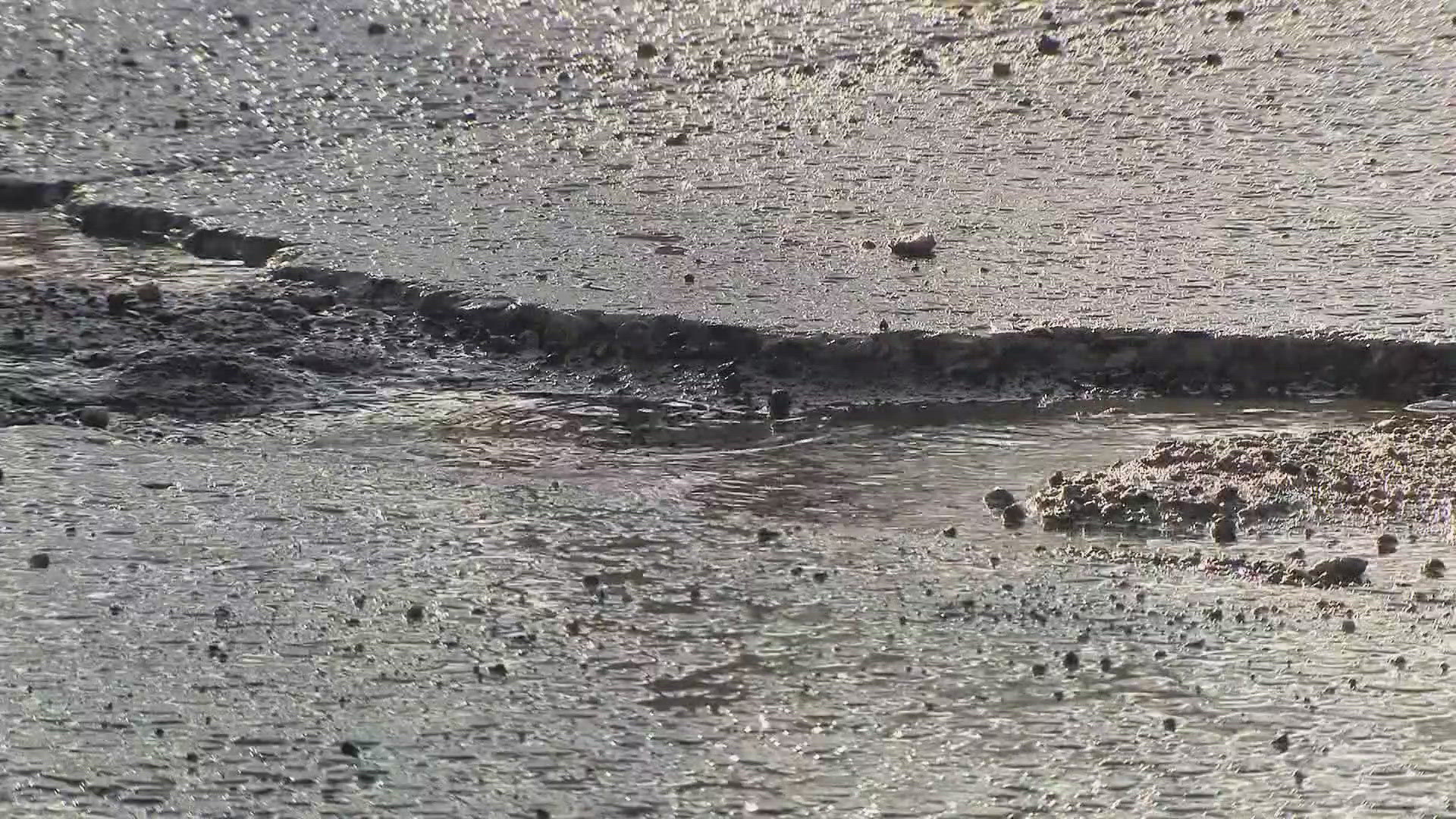 Pothole problems? Here's how to report them in the St. Louis area ...