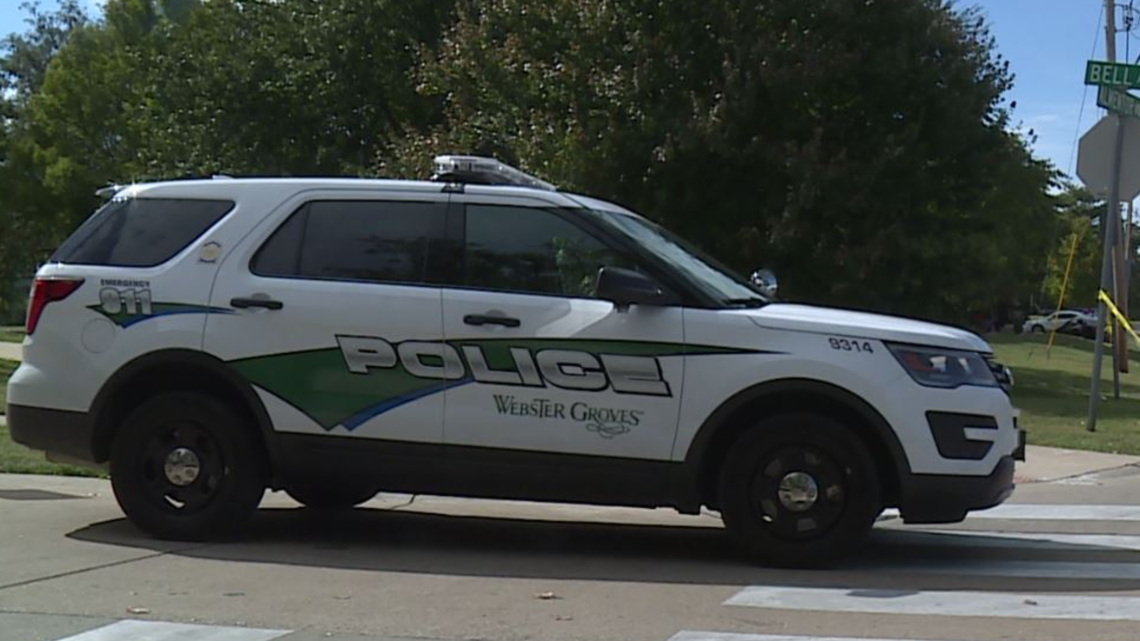 Woman shot, injured while lying on bed in Webster Groves home | ksdk.com