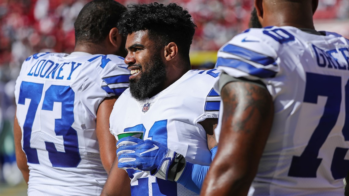 Ezekiel Elliott steals the show at the Blues-Stars game | ksdk.com