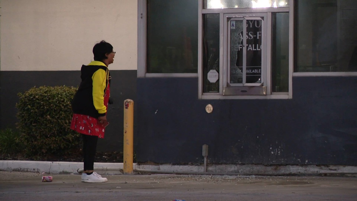 Fatal Steak 'n Shake shooting renews push for violence prevention funds ...